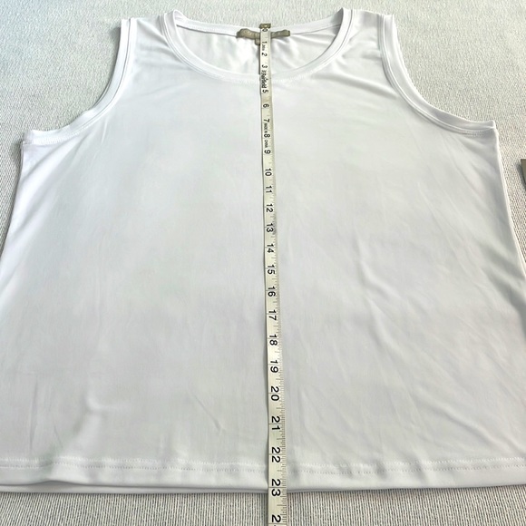 erin london | Tops | New With Tags Bright White Tank By Compliments ...